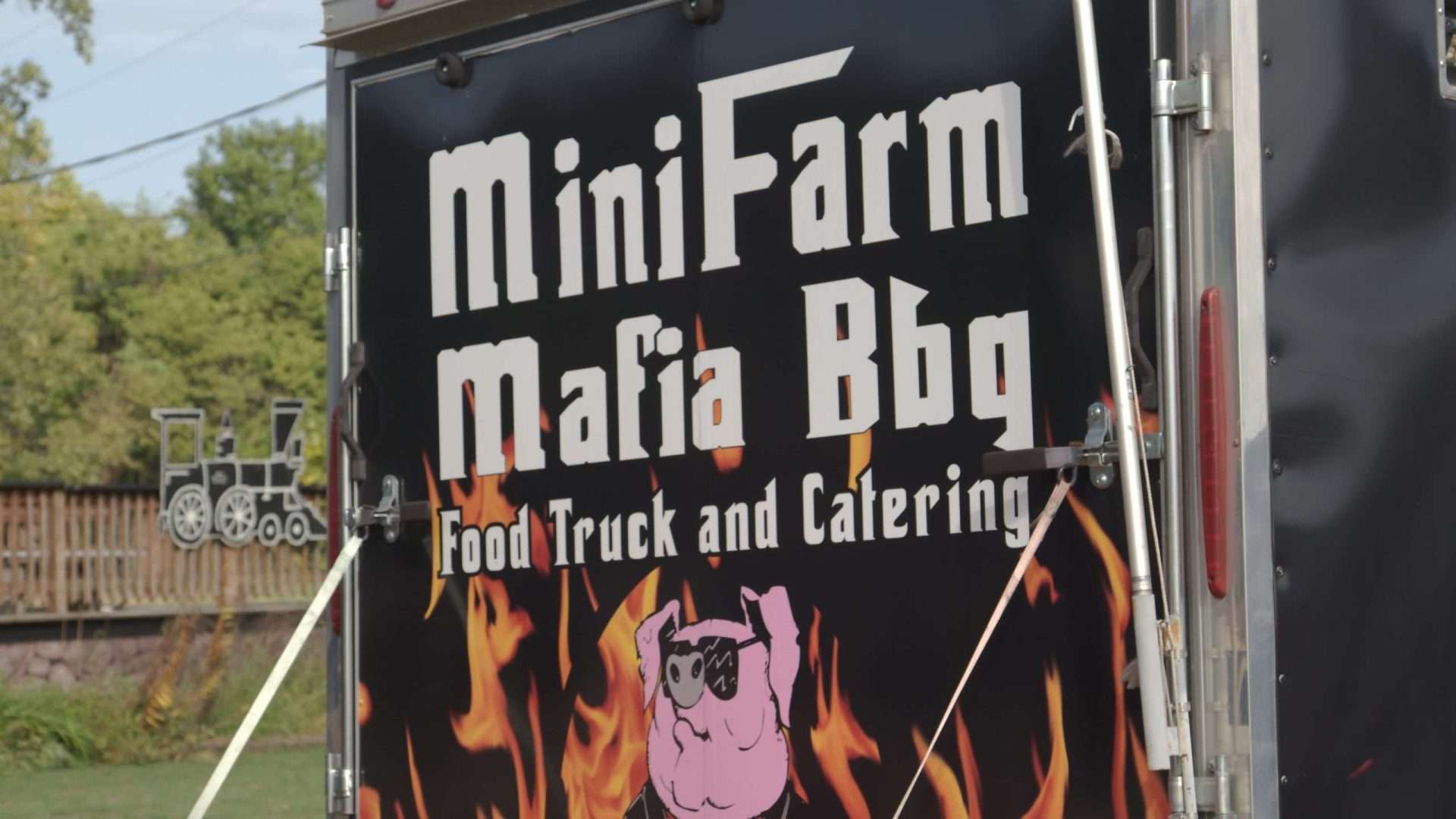 Mini Farm Mafia Barbecue: Mastering the Art of Tender, Juicy, and ...